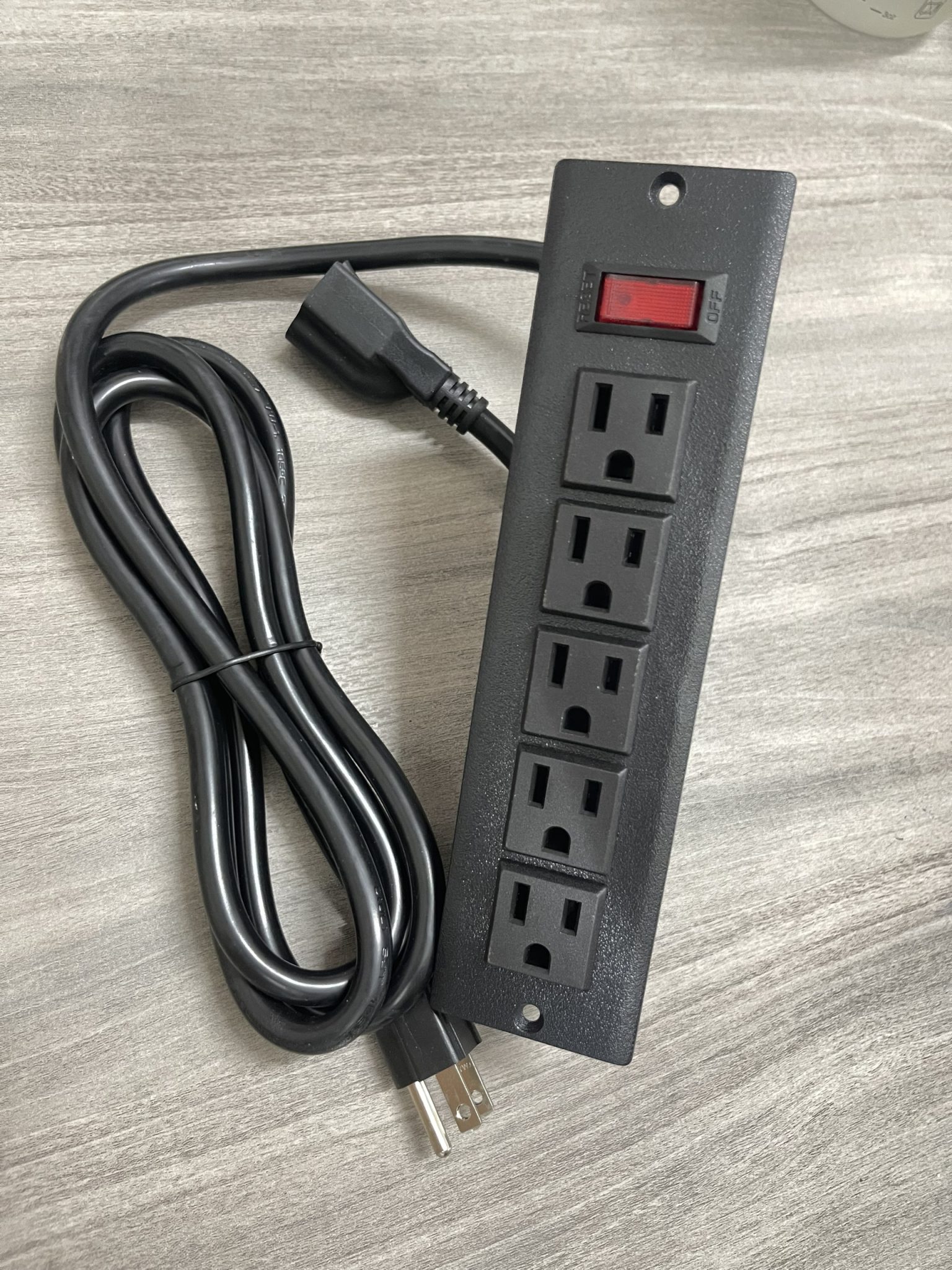 Ổ cắm điện - Ngũ kim Bình Dương